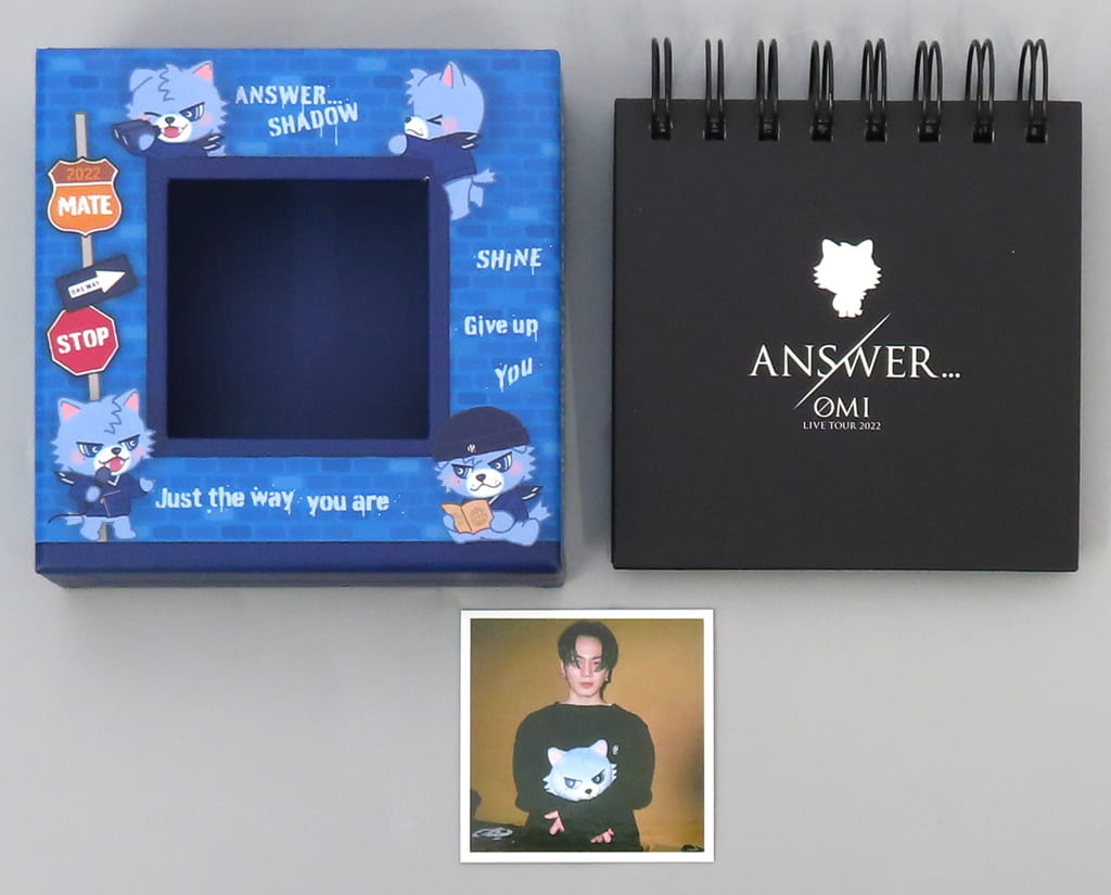 駿河屋 - OMI(登坂広臣) square photoアルバム 「OMI LIVE TOUR 2022 ”ANSWER...”」 追加グッズ ...