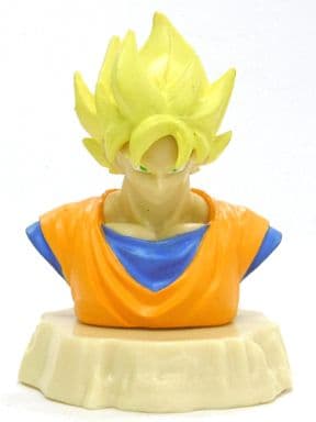 Trading figure Super Saiyajin Son Goku "Dragon Ball Z" Monument Figure ...