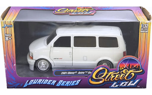 Minicar 1/32 2001 Chevy Astro Van (White) - Chevrolet Astro van ...