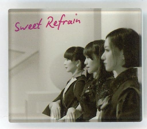 Badge Pins (female) Perfume (Sweet Refrain First Press Limited edition ...