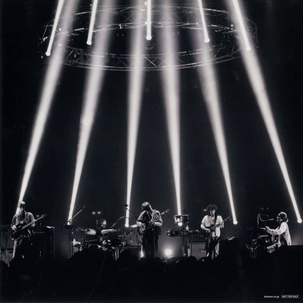 駿河屋 - Kroi メガジャケ(”Magnetic”BLUE ver) 「CD Hyper DVD/Blu-ray付き」 Amazon.co.jp購入特典（紙製品その他）