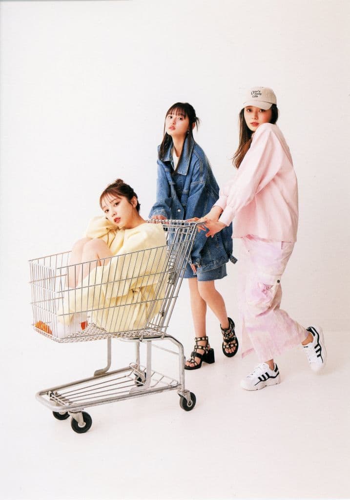 駿河屋 - 梅澤美波＆遠藤さくら＆与田祐希(乃木坂46) フォトカードB 「anan 2023年6月7日号 No.2350」 セブンネットショッピング購入特典（キャラクターカード）