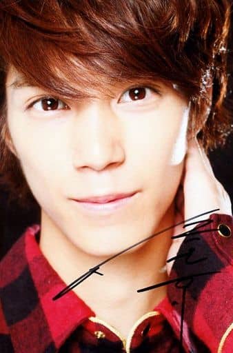 Official photo (male) / actor ☆ Kyosuke Hamao / Face up / Costume red ...