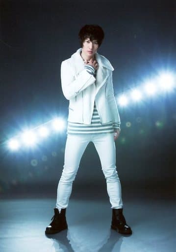 Official photo (male) / actor Toru Tsuji Shiro (Masami Azuma) / Whole ...