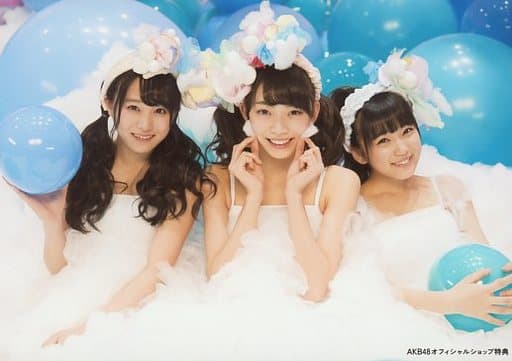 Official photo (AKB48, SKE48) / idol / AKB48 Nagisa Sakaguchi, Moe Goto, Nako Yabuki / CDs ...