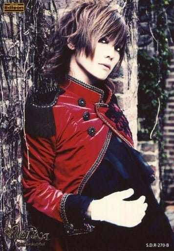 Official photo (Male) / visual kei band / Moran Moran/Hitomi Tanaka / Upper Body / Costume Red ...