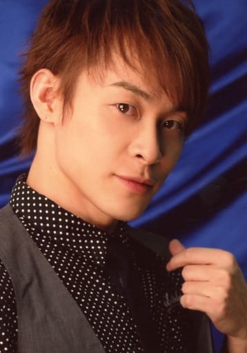 Yuki Fujiwara (Zs) / Bust Up / Costume Black. Grey / Left Shoulder ...