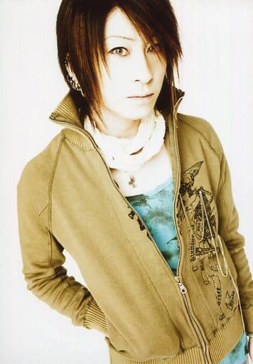 Official photo (Male) / visual kei band Antique - Coffee Shop ...