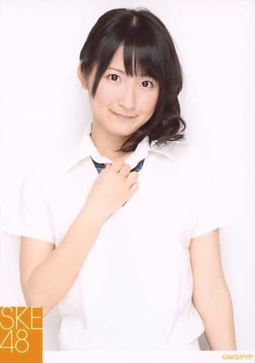 Official photo (AKB48, SKE48) / idol / SKE48 Mina Oba / upper body / uniform / right hand chest ...