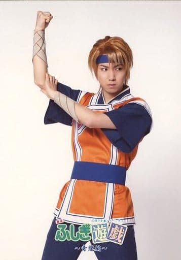 Official photo (male) / actor Kosuke Kuwano (Kakushuku) / Above the ...