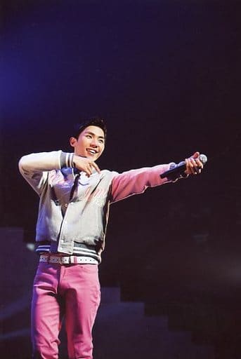 Official photo (Male) / idol / ZE : A ZE : A / Kevin / Live Photo ...