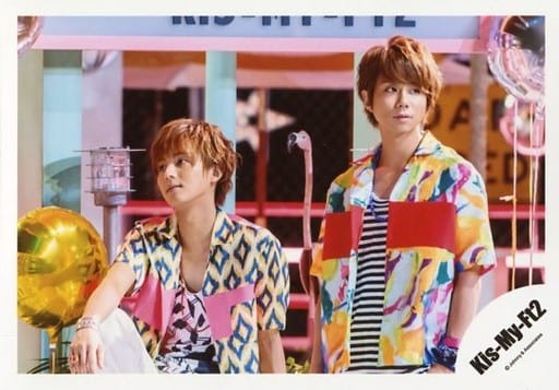 Kis-My-Ft2 / Taisuke Fujigaya ・ Hiromitsu Kitayama / Horizontal ・ Upper body ・ Costume pink ...