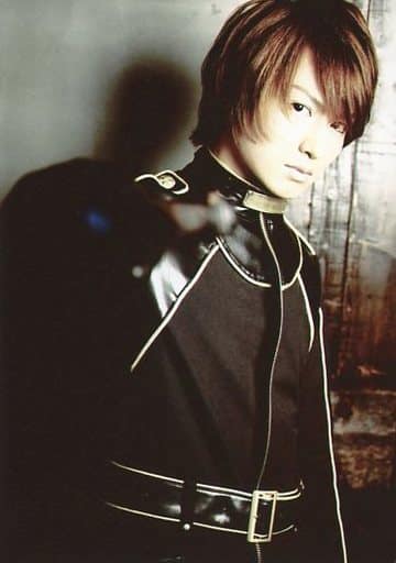 Official photo (male) / actor Ryo Matsuda (Umi 棠鋭 Toshimasu) / Upper Body / Costume Black ...