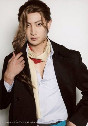 Yu Imari (Ochi Fukuchi) / Upper Body / Front Body / Right Hand Hair / Character Actor Shot ...