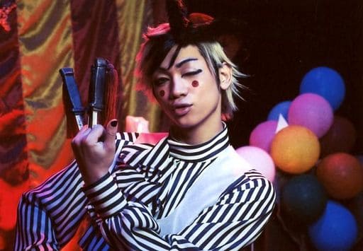 Official photo (male) / actor Ryo Mitsuya (Dagger) / Horizontal type ...