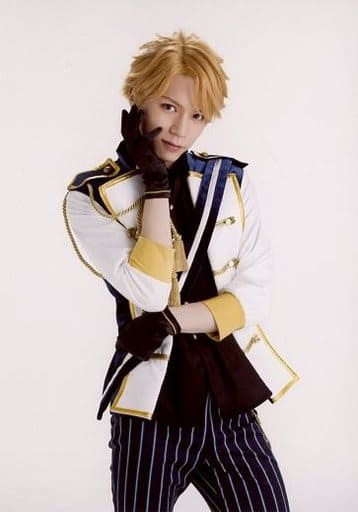 Ryo Kitamura (NARUKAMI ARASHI) / Above the / Costume white / black ...