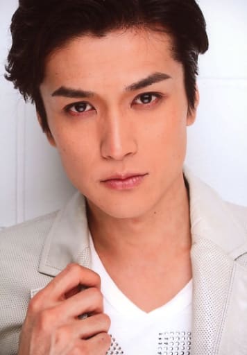 Daisuke Watanabe / Bust Up / Costume White / Grey / Right Hand Costume Collar / Event Official ...