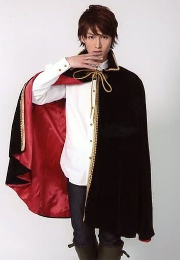Official photo (male) / actor Ryo Matsuda (Brock) / Above the Knee / White Costume / Red / Black ...