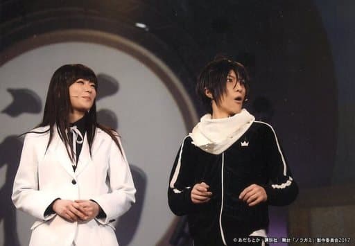 Official photo (male) / actor Kasumi Hasegawa (Iki Hiyori), Hiroki Suzuki (Yato) / Live Photo ...