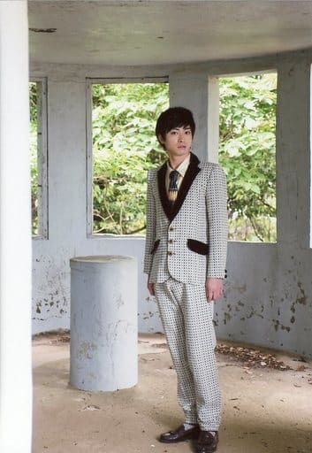 Official photo (male) / actor Tatsunari Kimura / Whole Body / Costume ...