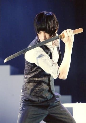Mitsu Murata (Kento) / Live Photo / Above the Knee / Costume Black / White / Right Hand Sword ...