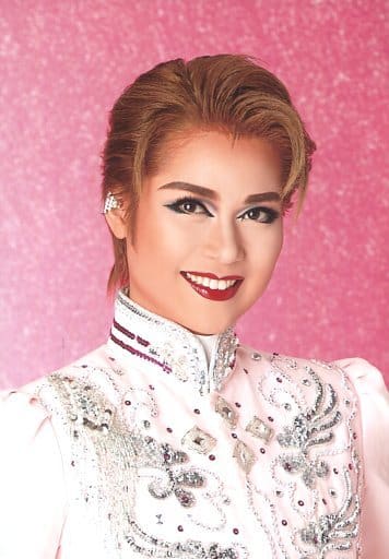 Official photo (female) / Takarazuka Revue (moon group) / actress Takarazuka Revue (moon group ...