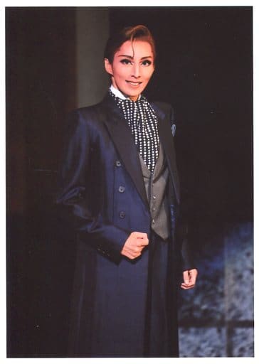 Takarazuka Revue (Sora-gumi) / Sumiki Sayato / Live Photo / Kneecap ...