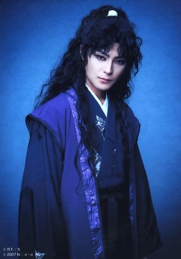 Official photo (male) / actor Ryo Kimura (Abura) / Upper body / Costume : Black / Purple / Both ...
