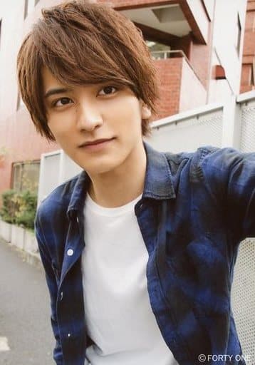 Toshiki Seto / Bust Up / Costume Blue / Black / Check Pattern / Mouth ...