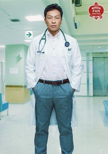 Official photo (male) / actor Takuma Otoo / Above the Knees, White ...