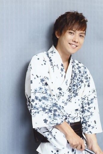 Yuki Masuda / Above the Knee / White Costume / Flower Pattern / Yukata ...