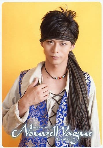 Official photo (male) / actor Takuma Sueno (Wan) / Upper body, Right ...