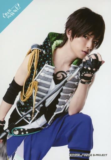 Official photo (male) / singer Yuta KISHIMOTO (Goushi KANESHIRO) / Knee ...