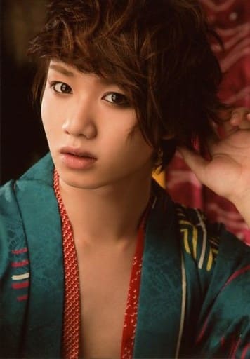 Keisuke Ueda / Bust Up / Kimono / Green / Red / Face Left / Stage ...