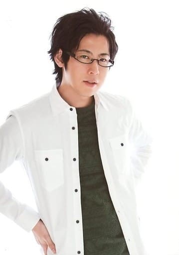 Official photo (male) / Voice actor Yusuke Shirai / Upper Body / White ...