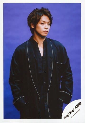 Hey! Say! JUMP / Yuya Takagi / Upper Body / Costume Black / Both Hands Pocket / Body Front ...