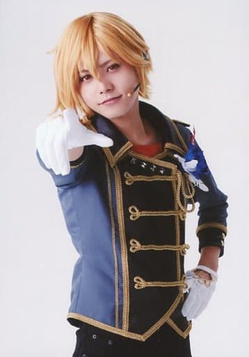 Official photo (male) / actor Natsuki Osaki (Nito Nazuna) / Above the ...