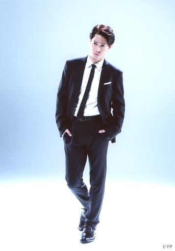 Ryosuke Mikata / Whole Body / Costume Black and White / Both Hands ...