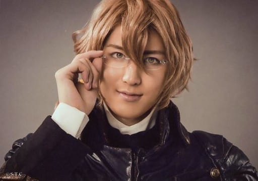 Hiroki Tagawa / Yokogata / Bust-up / Costume black / Right hand face / Background white ...