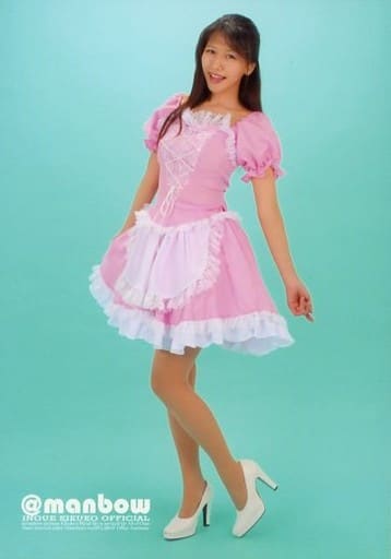 Official photo (female) / voice actor Kikuko Inoue / Whole Body ...