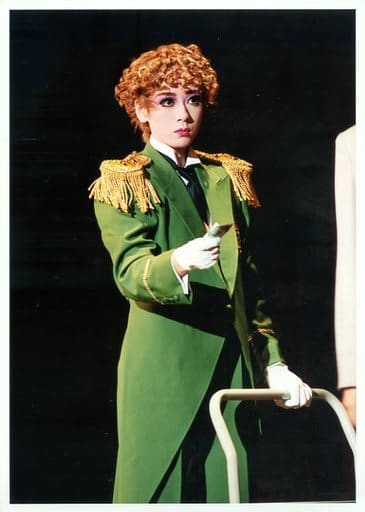 Official photo (female) / Takarazuka Revue (moon group) / actress Takarazuka Revue (Moon Group ...