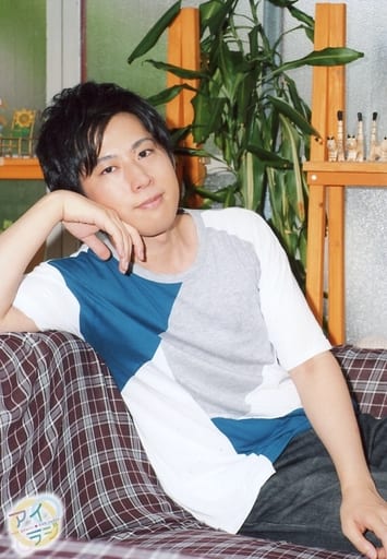 Official photo (male) / Voice actor Yusuke Shirai / Kneecaps / Blue ...