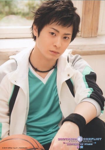 Ryo Hatakeyama (Asahina) / Upper-body, Sitting, Costume white, Green, Facing right, Basketball ...