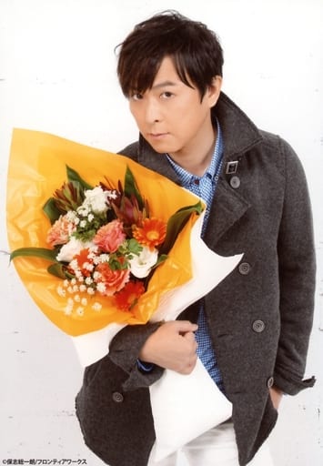 Official photo (male) / Voice actor Soichiro Hoshi / Above-the-knee ...