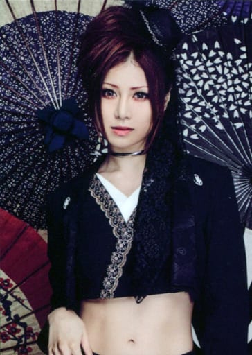 Collection Card (Female) / CD 「 Locus BEST COLLECTION + 」 First Time ...