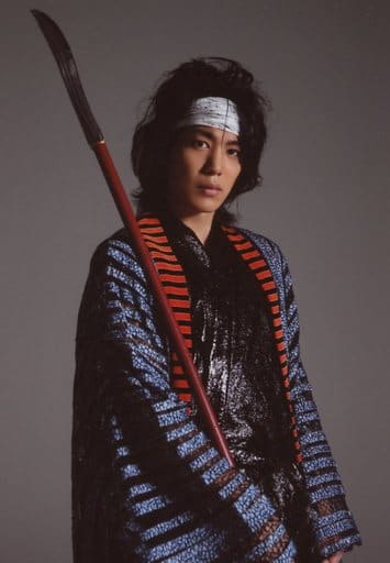 Official photo (male) / actor Ryuko Isogai / Upper Body / Costume Black ...