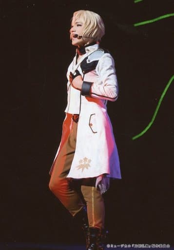 Official photo (male) / actor Hiroki Miura (Higekiri) / Live Photo / Whole Body (Off Tarumi ...