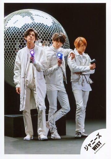 Official photo (Johnnys) / idol / Johnny's West Johnny's West / Gather (3 persons) / Whole body ...