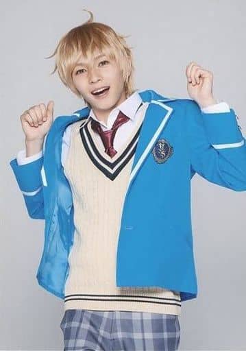 Official photo (male) / actor Miyazaki spring (Maya Majiro) / Above the ...
