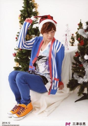 Official photo (Male) / Actor / D2 D2 / Ryo Mitsuya / Body, Seat ...